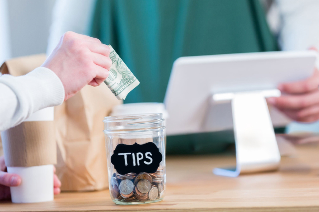 Money Tips for Traveling in Tanzania