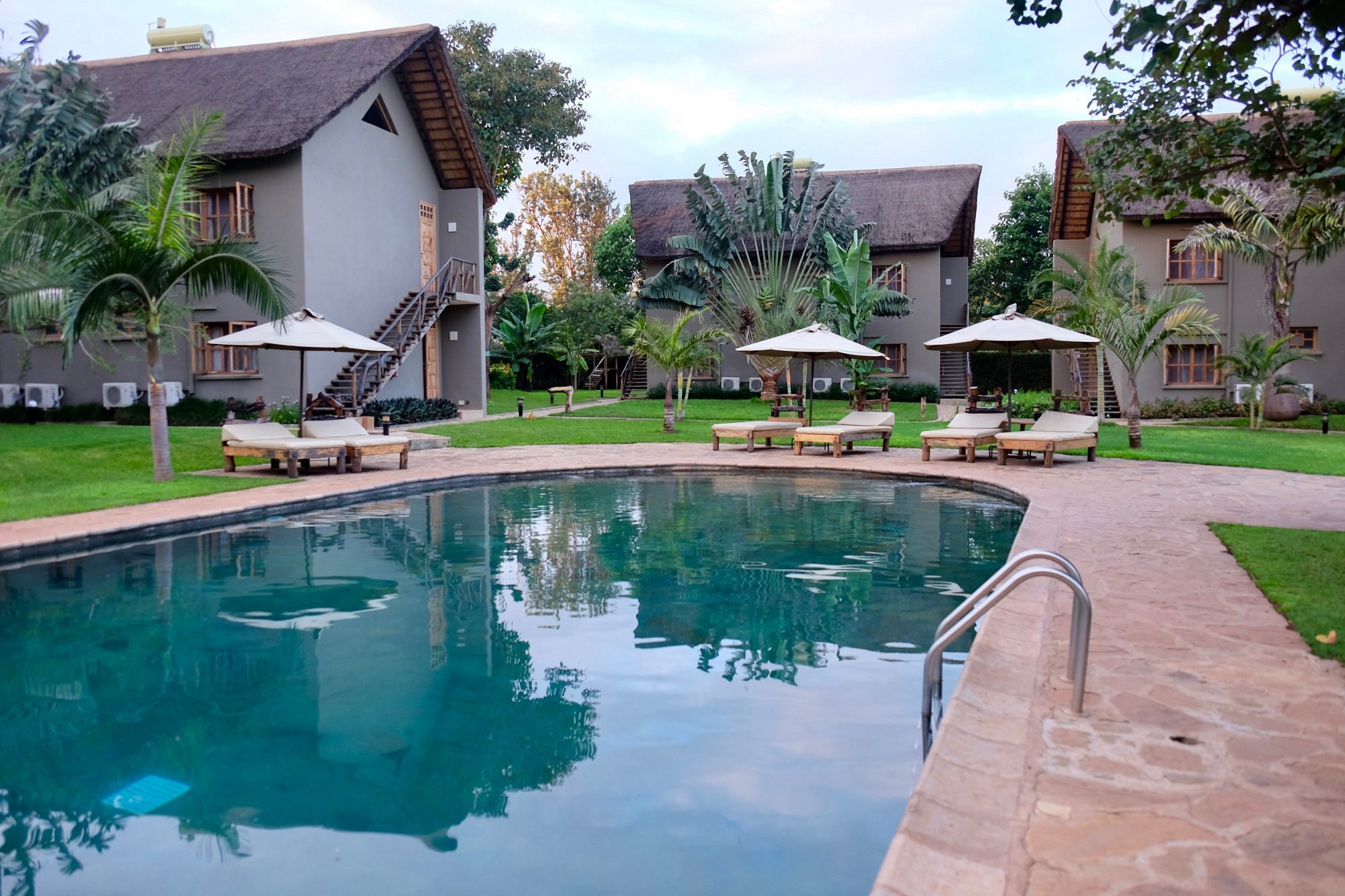 Weru Weru River Lodge - Easy Travel